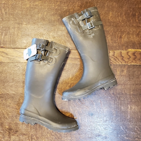 chooka | Shoes | Nwt Chooka Signature Solid Distressed Chocolate Rubber ...